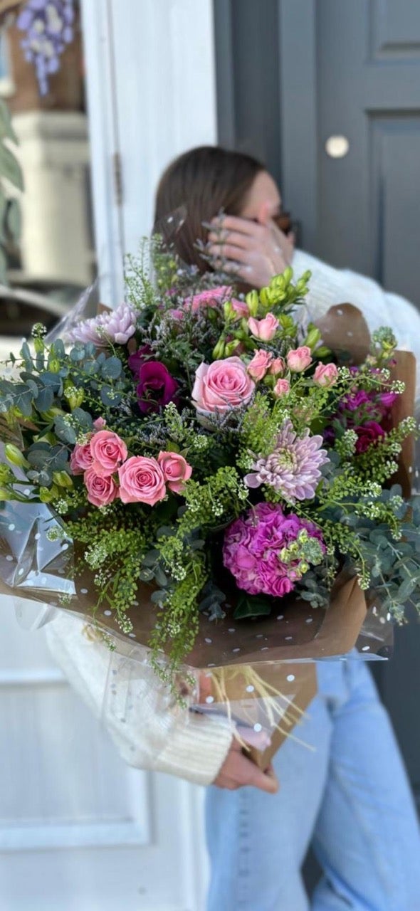 Florist in Hale & Altrincham - Fresh Flower Bouquets & Arrangements ...