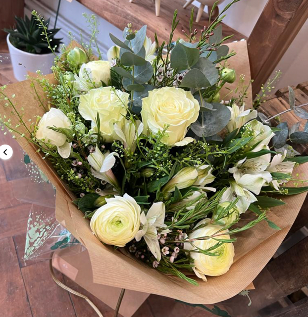 Florist in Hale & Altrincham - Fresh Flower Bouquets & Arrangements ...